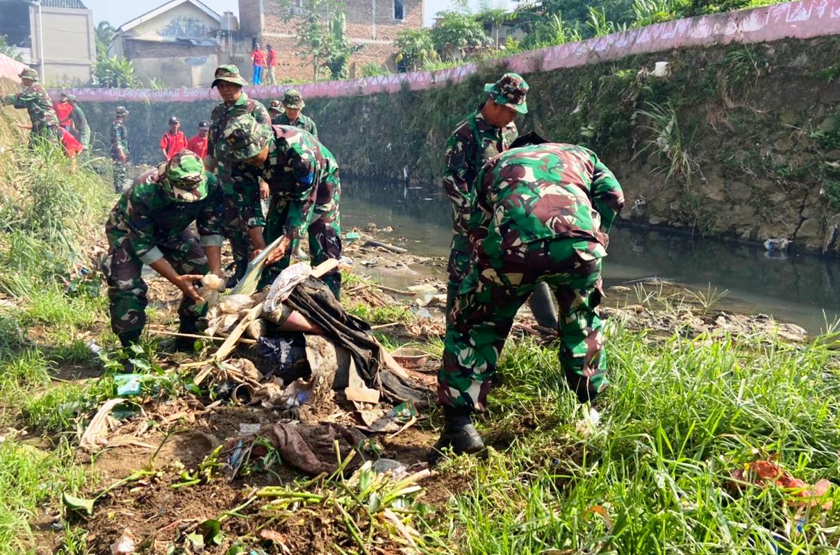 Jelang HUT Ke-77 Tahun 2022 Prajurit Korem 043/Gatam serta TNI AL dan ... Jelang HUT Ke-77 Tahun 2022 Prajurit Korem 043/Gatam serta TNI AL dan ...