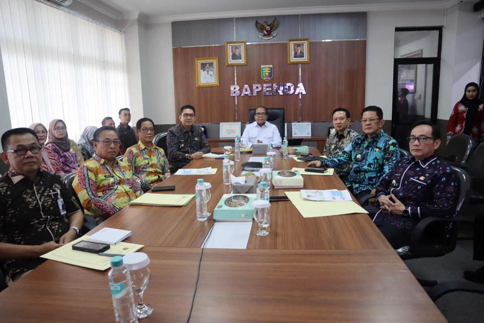 Pj. Gubernur Samsudin Pimpin Rapat Finalisasi Penerapan Opsen PKB dan ...